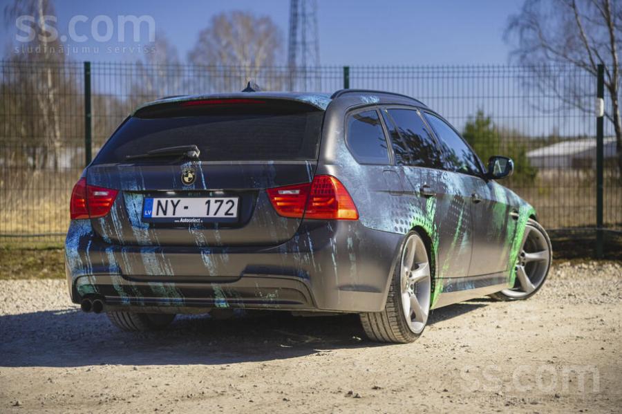 Black BMW 325 2008 in Riga, with an engine capacity of 3.00 L and mileage of 0 thousand km for 9290 €, photo 7 on AUTOMOTO.COM.LV