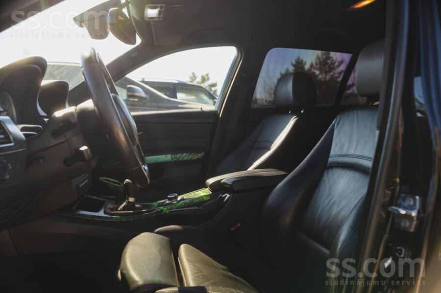 Black BMW 325 2008 in Riga, with an engine capacity of 3.00 L and mileage of 0 thousand km for 9290 €, photo 9 on AUTOMOTO.COM.LV