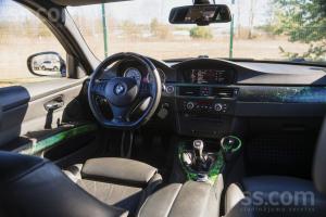 Black BMW 325 2008 in Riga, with an engine capacity of 3.00 L and mileage of 0 thousand km for 9290 €, photo 12 on AUTOMOTO.COM.LV