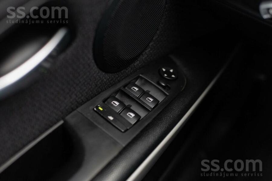 Melns BMW 325 2008 Rīga, ar dzinēja tilpumu 3.00 L un nobraukumu 321 tūkst. km par 6990 €, foto 16 vietnē AUTOMOTO.COM.LV
