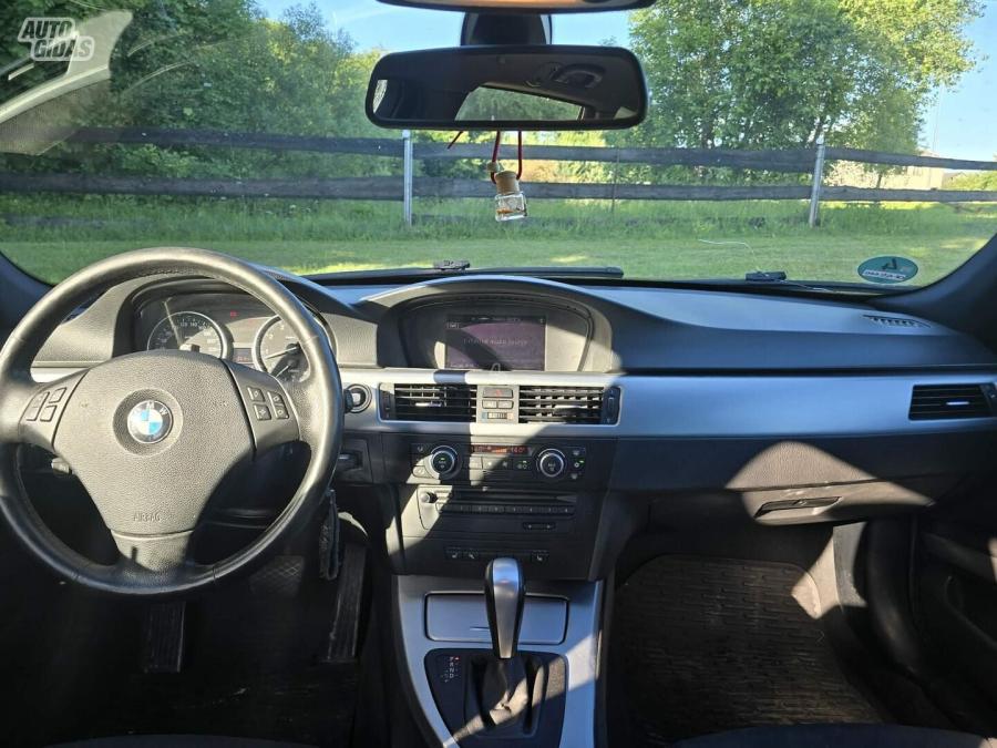 Melns BMW 325 2008 Ukmergė, ar dzinēja tilpumu 3.00 L un nobraukumu 216 tūkst. km par 3550 €, foto 13 vietnē AUTOMOTO.COM.LV