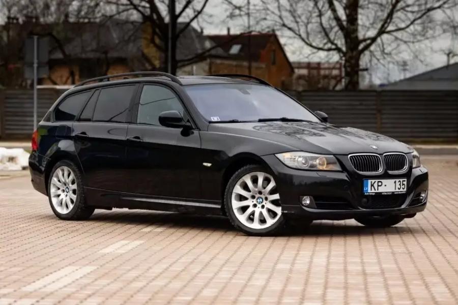 Melns BMW 325 2008 Jelgava, ar dzinēja tilpumu 3.00 L un nobraukumu 241 tūkst. km par 8600 €, foto 4 vietnē AUTOMOTO.COM.LV