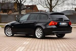 Melns BMW 325 2008 Jelgava, ar dzinēja tilpumu 3.00 L un nobraukumu 241 tūkst. km par 8600 €, foto 5 vietnē AUTOMOTO.COM.LV