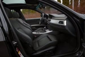 Melns BMW 325 2008 Jelgava, ar dzinēja tilpumu 3.00 L un nobraukumu 241 tūkst. km par 8600 €, foto 10 vietnē AUTOMOTO.COM.LV