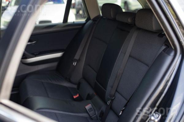 Melns BMW 325 2008 Rīga, ar dzinēja tilpumu 3.00 L un nobraukumu 321 tūkst. km par 6990 €, foto 10 vietnē AUTOMOTO.COM.LV