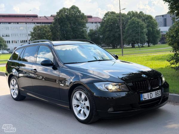 Black BMW 325 2008 in Kaunas, with an engine capacity of 3.00 L and mileage of 333 thousand km for 4000 €, photo 2 on AUTOMOTO.COM.LV