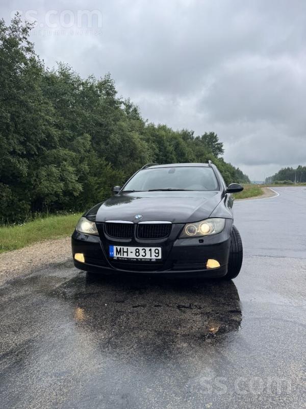 Черный БМВ 325 2008 в Айзкраукле, объемом двигателя 3.00 л и пробегом 399 тыс. км за 3200 €, фото 1 на AUTOMOTO.COM.LV