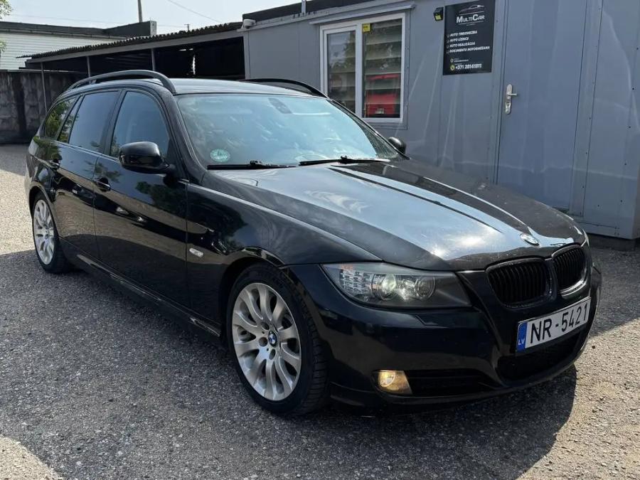 Black BMW 325 2008 in Daugavpils, with an engine capacity of 3.00 L and mileage of 423 thousand km for 4450 €, photo 1 on AUTOMOTO.COM.LV
