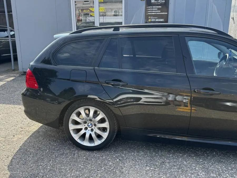 Black BMW 325 2008 in Daugavpils, with an engine capacity of 3.00 L and mileage of 423 thousand km for 4450 €, photo 9 on AUTOMOTO.COM.LV