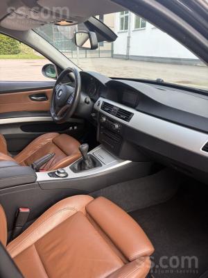 Black BMW 325 2008 in Riga, with an engine capacity of 3.00 L and mileage of 440 thousand km for 4450 €, photo 8 on AUTOMOTO.COM.LV