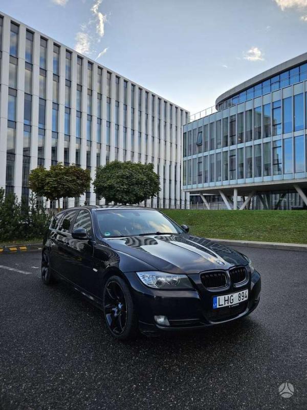 Black BMW 325 2008 in Vilnius, with an engine capacity of 2.99 L and mileage of 376 thousand km for 4700 €, photo 1 on AUTOMOTO.COM.LV