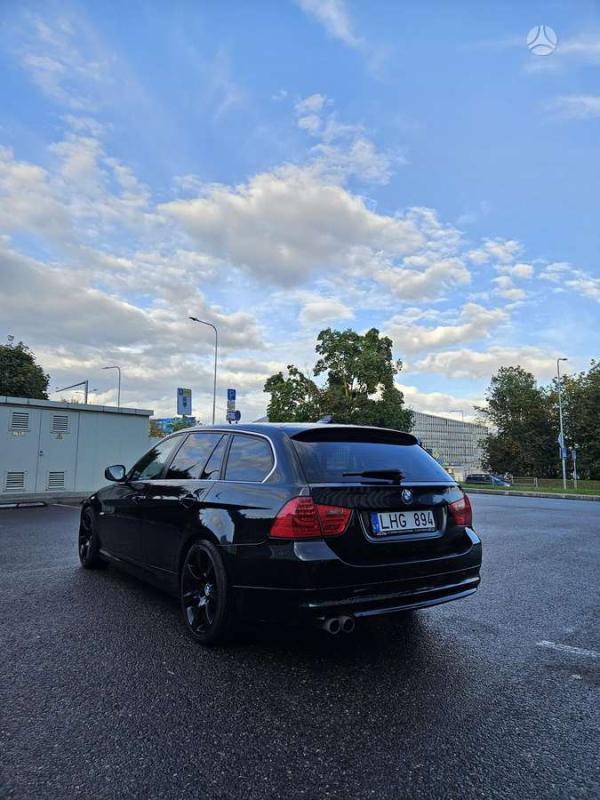 Black BMW 325 2008 in Vilnius, with an engine capacity of 2.99 L and mileage of 376 thousand km for 4700 €, photo 5 on AUTOMOTO.COM.LV