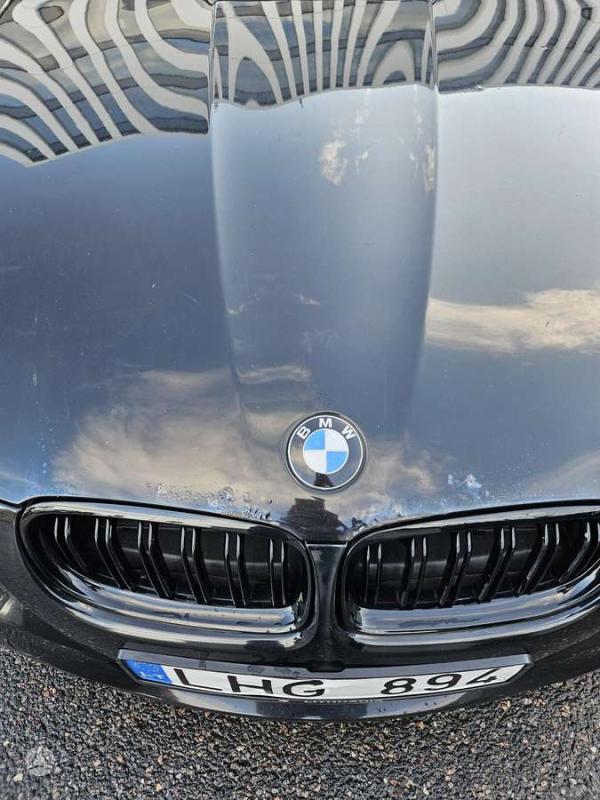 Black BMW 325 2008 in Vilnius, with an engine capacity of 2.99 L and mileage of 376 thousand km for 4700 €, photo 10 on AUTOMOTO.COM.LV