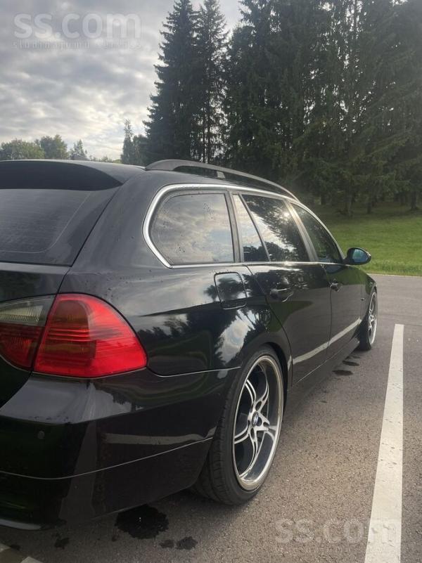 Melns BMW 325 2008 Alūksne, ar dzinēja tilpumu 3.00 L un nobraukumu 0 tūkst. km par 5500 €, foto 8 vietnē AUTOMOTO.COM.LV