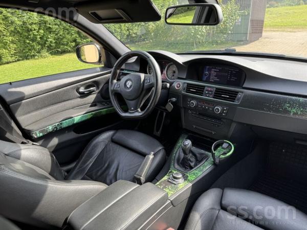 Melns BMW 325 2008 Bauska, ar dzinēja tilpumu 3.00 L un nobraukumu 443 tūkst. km par 6700 €, foto 6 vietnē AUTOMOTO.COM.LV
