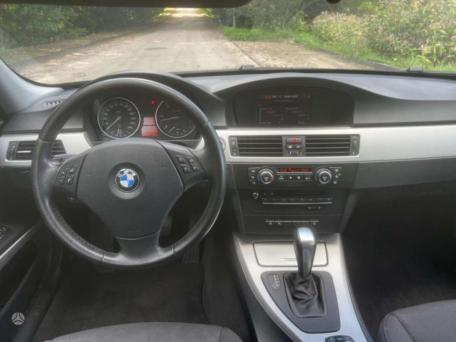 Melns BMW 325 2008 Utena, ar dzinēja tilpumu 2.99 L un nobraukumu 367 tūkst. km par 4699 €, foto 8 vietnē AUTOMOTO.COM.LV