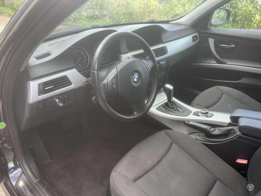 Melns BMW 325 2008 Utena, ar dzinēja tilpumu 2.99 L un nobraukumu 367 tūkst. km par 4699 €, foto 9 vietnē AUTOMOTO.COM.LV