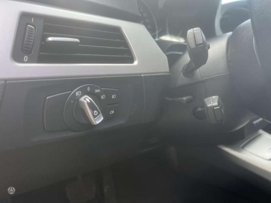 Melns BMW 325 2008 Utena, ar dzinēja tilpumu 2.99 L un nobraukumu 367 tūkst. km par 4699 €, foto 10 vietnē AUTOMOTO.COM.LV