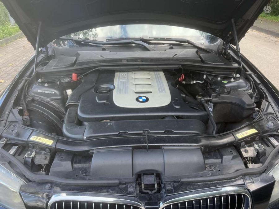 Melns BMW 325 2008 Utena, ar dzinēja tilpumu 2.99 L un nobraukumu 367 tūkst. km par 4699 €, foto 18 vietnē AUTOMOTO.COM.LV