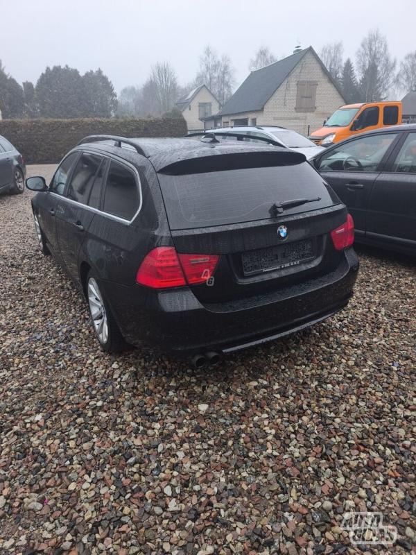 Melns BMW 325 2009 Šakiai, ar dzinēja tilpumu 3.00 L un nobraukumu 300 tūkst. km par 3300 €, foto 3 vietnē AUTOMOTO.COM.LV