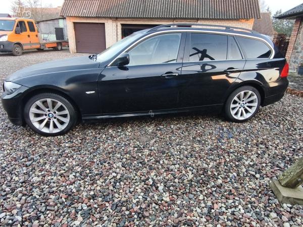 Melns BMW 325 2009 Šakiai, ar dzinēja tilpumu 3.00 L un nobraukumu 300 tūkst. km par 3300 €, foto 10 vietnē AUTOMOTO.COM.LV