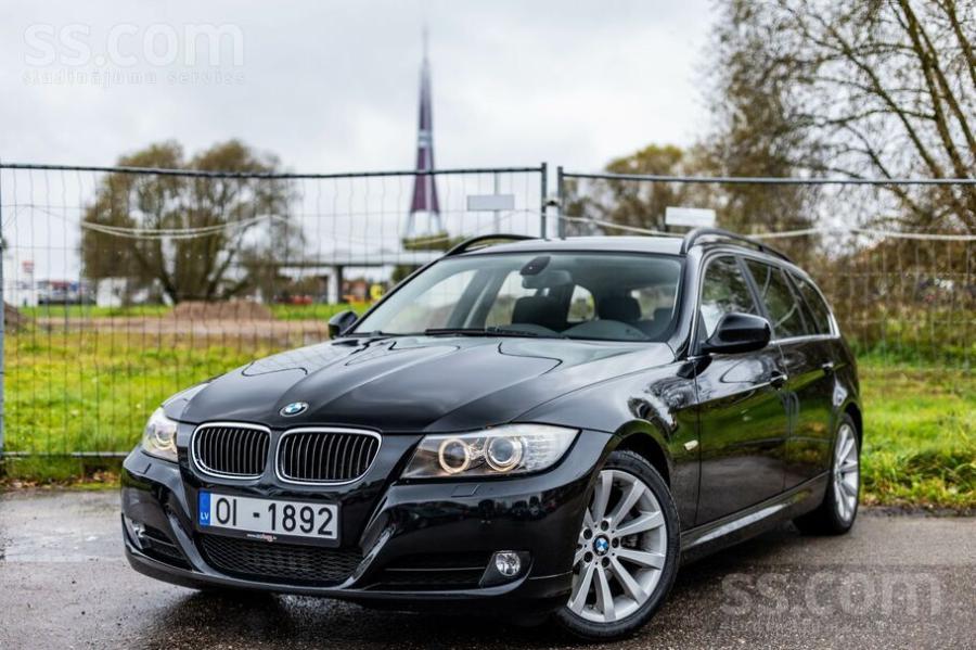 Black BMW 325 2009 in Riga, with an engine capacity of 3.00 L and mileage of 368 thousand km for 6990 €, photo 1 on AUTOMOTO.COM.LV