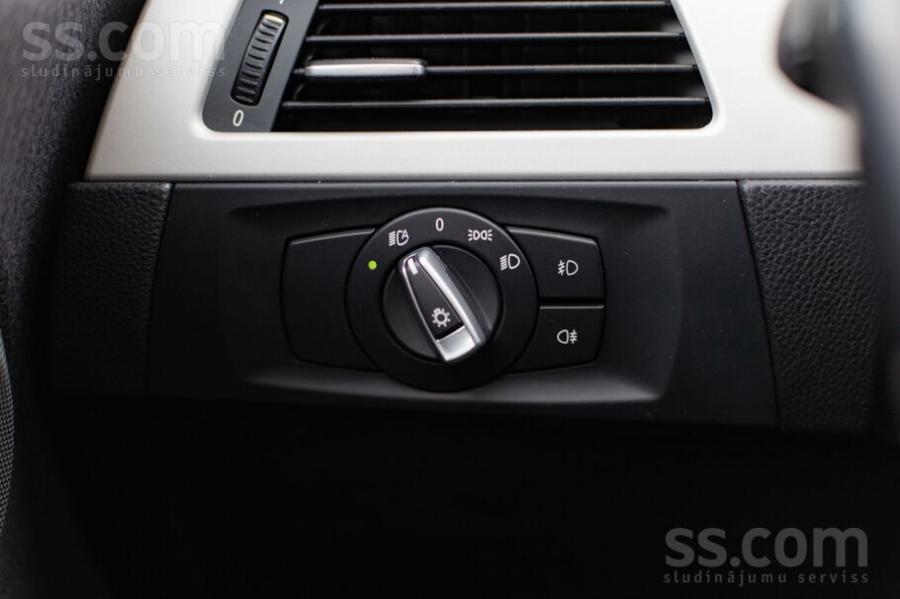 Melns BMW 325 2009 Rīga, ar dzinēja tilpumu 3.00 L un nobraukumu 368 tūkst. km par 6990 €, foto 15 vietnē AUTOMOTO.COM.LV