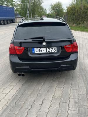 Black BMW 325 2009 in Jelgava, with an engine capacity of 3.00 L and mileage of 361 thousand km for 5300 €, photo 7 on AUTOMOTO.COM.LV