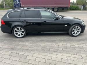 Black BMW 325 2009 in Jelgava, with an engine capacity of 3.00 L and mileage of 361 thousand km for 5300 €, photo 8 on AUTOMOTO.COM.LV
