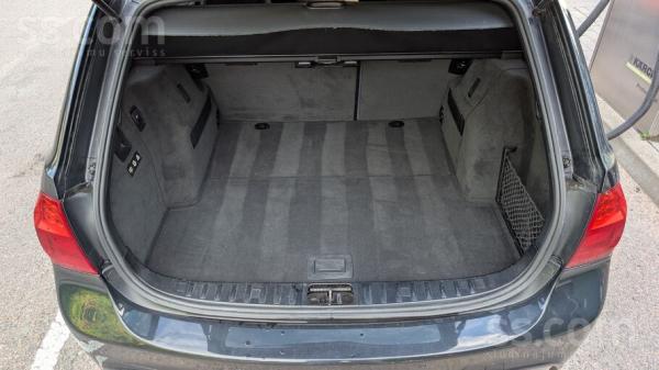 Black BMW 325 2009 in Riga, with an engine capacity of 3.00 L and mileage of 394 thousand km for 6500 €, photo 8 on AUTOMOTO.COM.LV