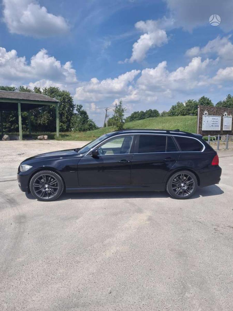 Melns BMW 325 2009 Šauļi, ar dzinēja tilpumu 2.99 L un nobraukumu 394 tūkst. km par 5000 €, foto 3 vietnē AUTOMOTO.COM.LV