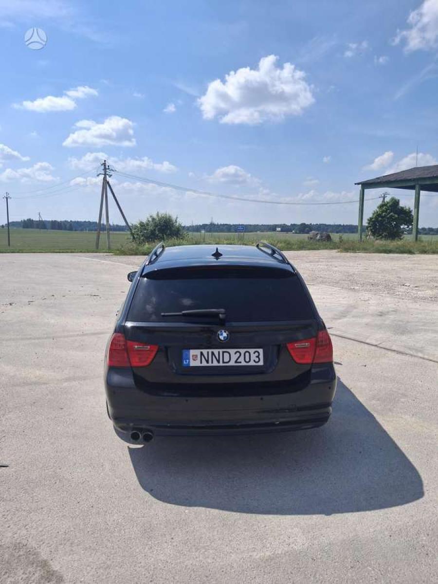 Melns BMW 325 2009 Šauļi, ar dzinēja tilpumu 2.99 L un nobraukumu 394 tūkst. km par 5000 €, foto 5 vietnē AUTOMOTO.COM.LV