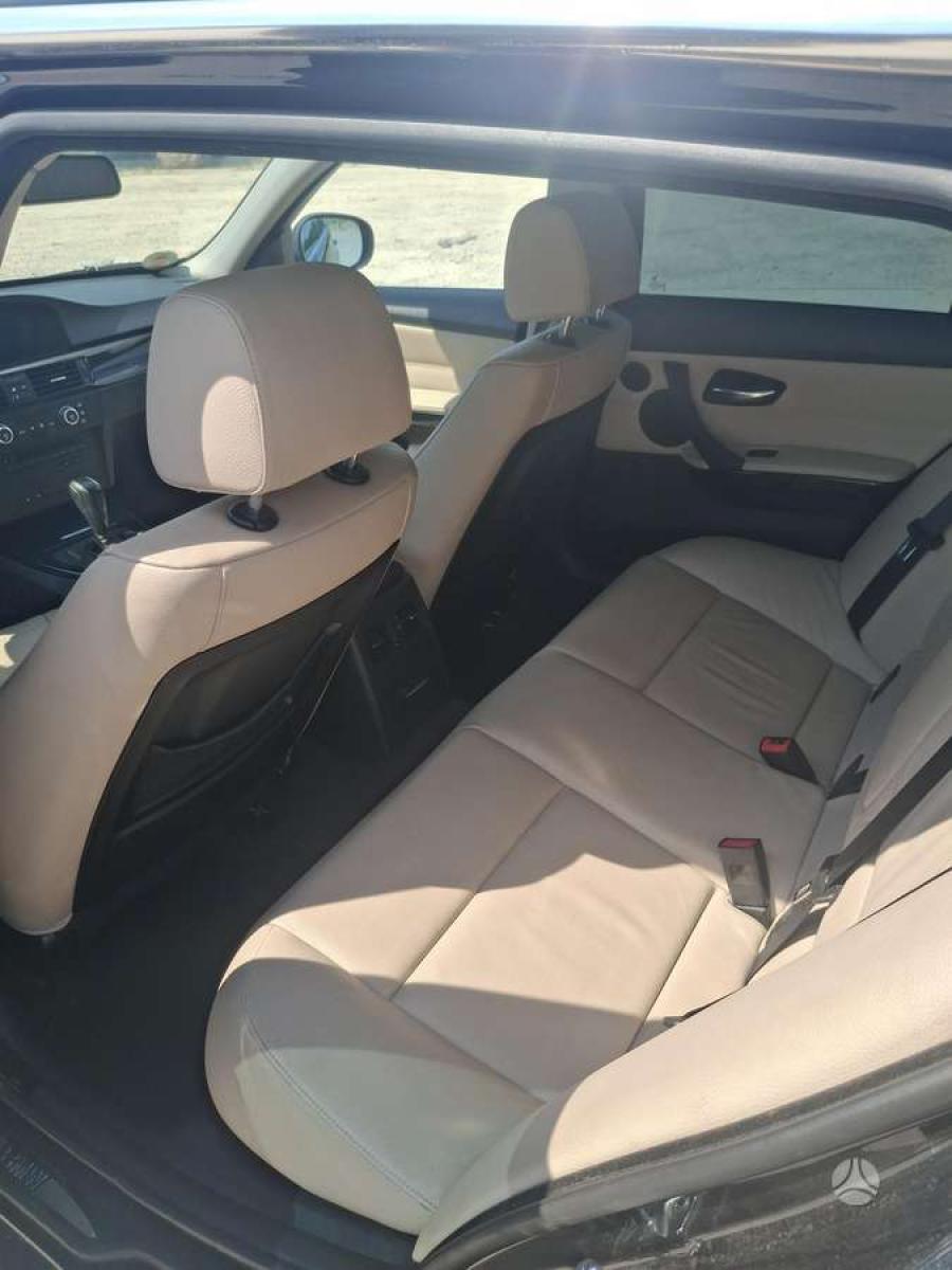 Melns BMW 325 2009 Šauļi, ar dzinēja tilpumu 2.99 L un nobraukumu 394 tūkst. km par 5000 €, foto 9 vietnē AUTOMOTO.COM.LV