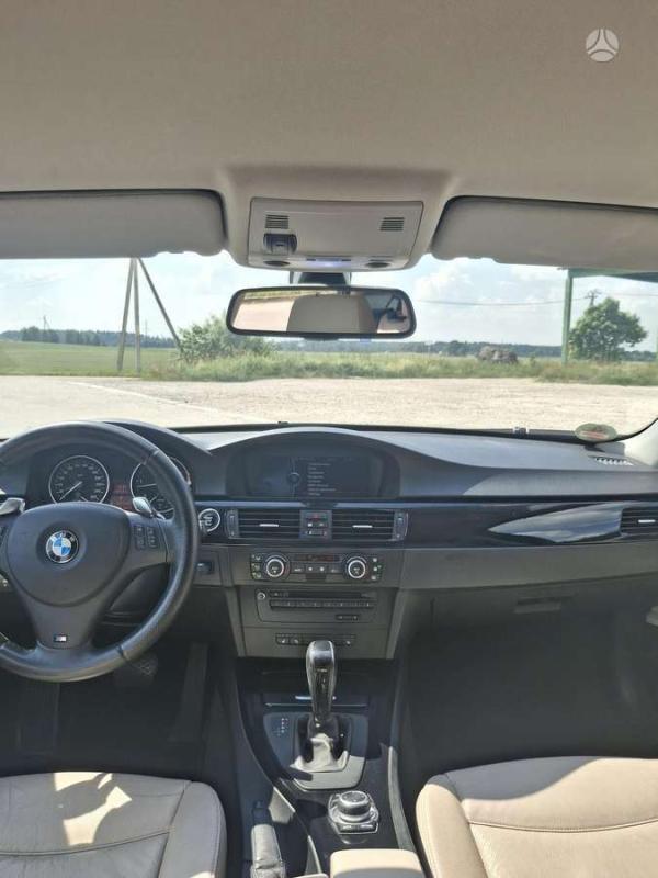 Melns BMW 325 2009 Šauļi, ar dzinēja tilpumu 2.99 L un nobraukumu 394 tūkst. km par 5000 €, foto 9 vietnē AUTOMOTO.COM.LV