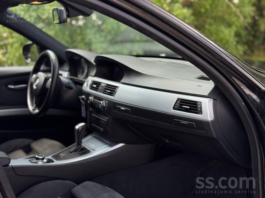 Melns BMW 325 2009 Rīga, ar dzinēja tilpumu 3.00 L un nobraukumu 394 tūkst. km par 5590 €, foto 10 vietnē AUTOMOTO.COM.LV