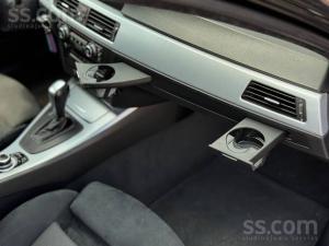 Melns BMW 325 2009 Rīga, ar dzinēja tilpumu 3.00 L un nobraukumu 394 tūkst. km par 5590 €, foto 14 vietnē AUTOMOTO.COM.LV