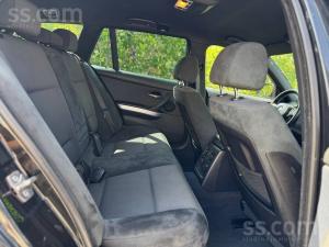 Melns BMW 325 2009 Rīga, ar dzinēja tilpumu 3.00 L un nobraukumu 394 tūkst. km par 5590 €, foto 16 vietnē AUTOMOTO.COM.LV