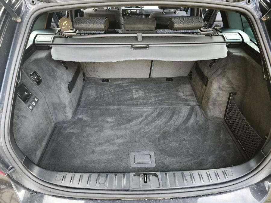 Melns BMW 325 2009 Kauņa, ar dzinēja tilpumu 2.99 L un nobraukumu 0 tūkst. km par 7500 €, foto 12 vietnē AUTOMOTO.COM.LV