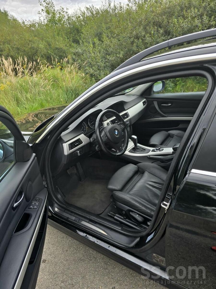 Melns BMW 325 2009 Jelgava, ar dzinēja tilpumu 3.00 L un nobraukumu 320 tūkst. km par 5500 €, foto 10 vietnē AUTOMOTO.COM.LV