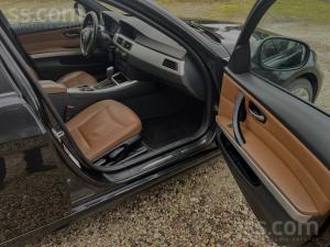 Melns BMW 325 2010 Cēsis, ar dzinēja tilpumu 3.00 L un nobraukumu 430 tūkst. km par 6000 €, foto 9 vietnē AUTOMOTO.COM.LV