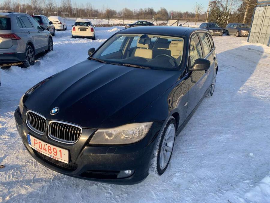 Black BMW 325 2010 in Vilnius, with an engine capacity of 2.99 L and mileage of 328 thousand km for 4999 €, photo 1 on AUTOMOTO.COM.LV
