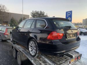 Black BMW 325 2010 in Vilnius, with an engine capacity of 2.99 L and mileage of 328 thousand km for 4999 €, photo 2 on AUTOMOTO.COM.LV