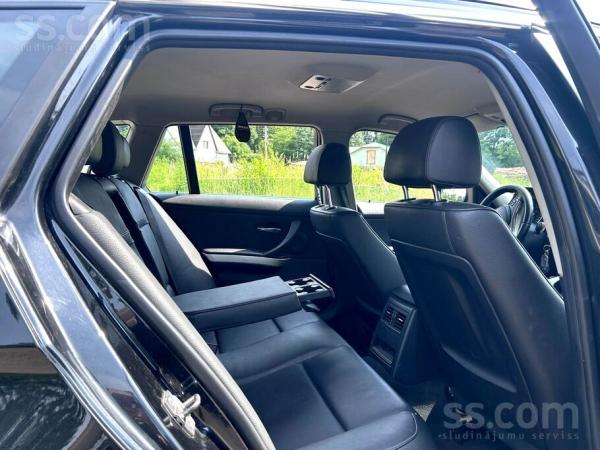 Черный БМВ 325 2010 в Рига, объемом двигателя 3.00 л и пробегом 389 тыс. км за 4300 €, фото 4 на AUTOMOTO.COM.LV