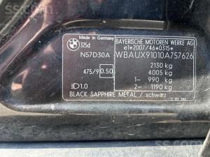 Black BMW 325 2010 in Riga, with an engine capacity of 3.00 L and mileage of 389 thousand km for 4300 €, photo 11 on AUTOMOTO.COM.LV
