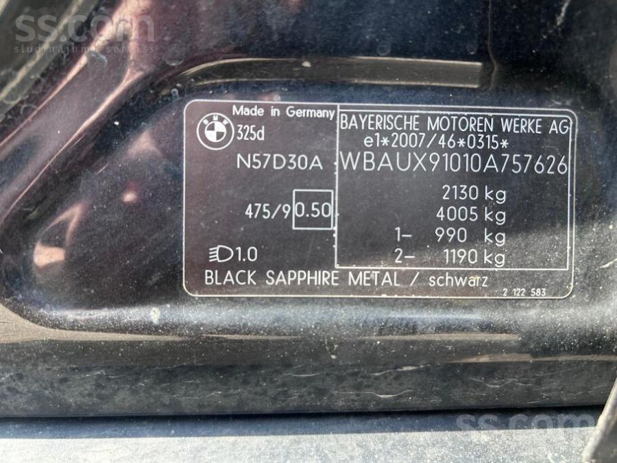 Black BMW 325 2010 in Riga, with an engine capacity of 3.00 L and mileage of 389 thousand km for 4300 €, photo 11 on AUTOMOTO.COM.LV