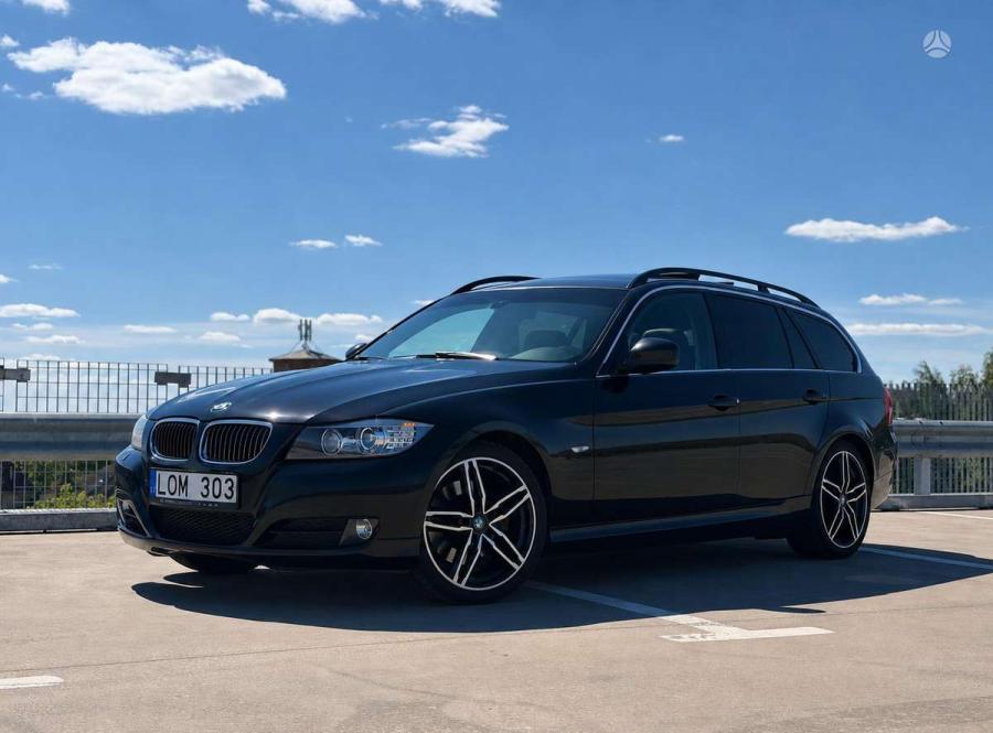 Melns BMW 325 2010 Šauļi, ar dzinēja tilpumu 2.99 L un nobraukumu 321 tūkst. km par 5850 €, foto 3 vietnē AUTOMOTO.COM.LV