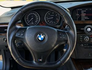 Melns BMW 325 2010 Šauļi, ar dzinēja tilpumu 2.99 L un nobraukumu 321 tūkst. km par 5850 €, foto 14 vietnē AUTOMOTO.COM.LV