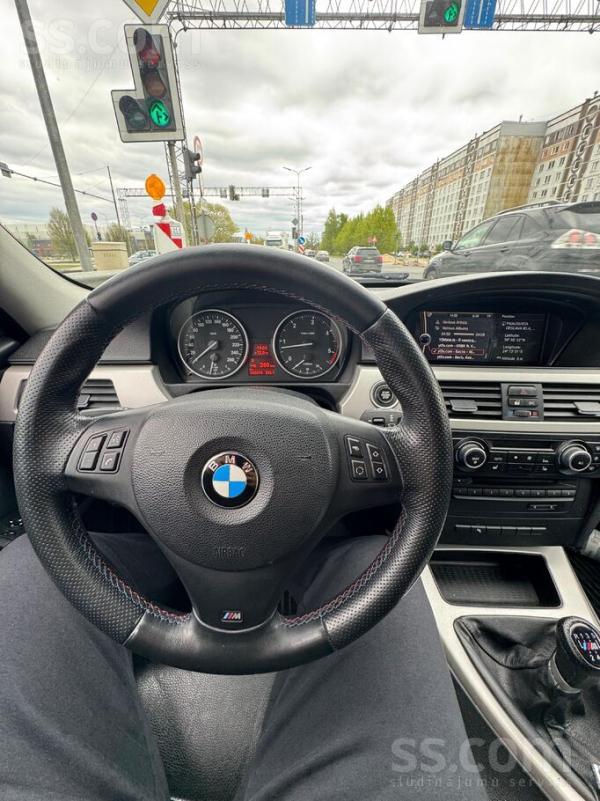 Melns BMW 325 2010 Rīga, ar dzinēja tilpumu 3.00 L un nobraukumu 392 tūkst. km par 5350 €, foto 6 vietnē AUTOMOTO.COM.LV