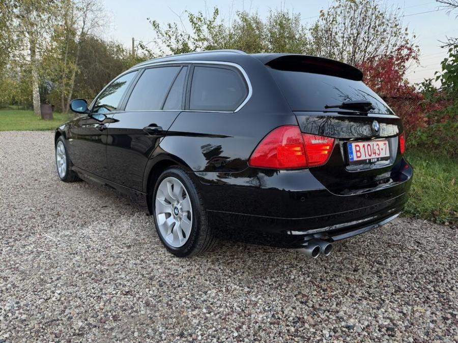 Melns BMW 325 2010 Tukums, ar dzinēja tilpumu 3.00 L un nobraukumu 198 tūkst. km par 5990 €, foto 17 vietnē AUTOMOTO.COM.LV