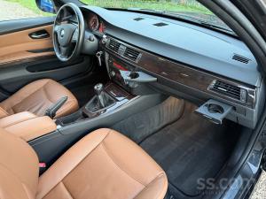 Melns BMW 325 2010 Tukums, ar dzinēja tilpumu 3.00 L un nobraukumu 198 tūkst. km par 5990 €, foto 20 vietnē AUTOMOTO.COM.LV
